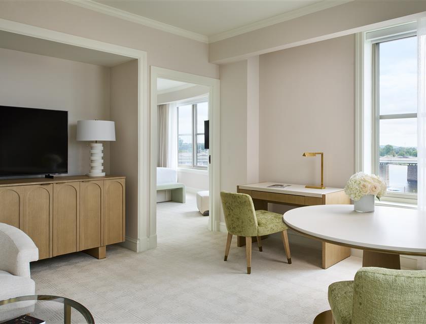 Newly Renovated Suites - Water and Courtyard Views | Salamander ...