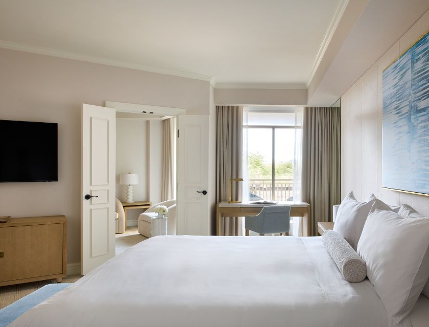Newly Renovated Suites - Water and Courtyard Views | Salamander ...